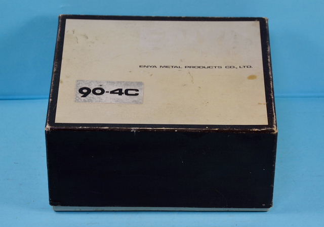 この（90-4c）の箱に入れて発送させて頂きます。